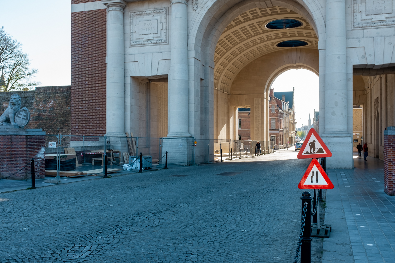 Ieperse Menenpoort gestart 2 jaar lange restauratie. | Fotodagboek
